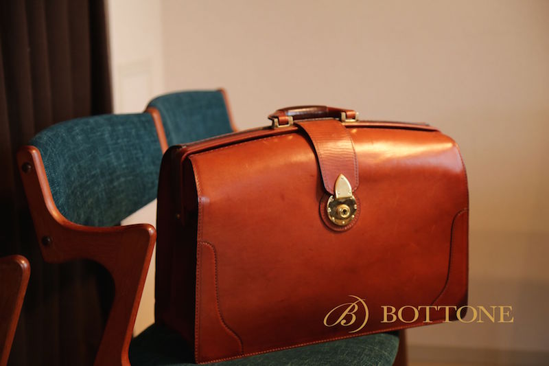 ダレスバッグに合うコートは？ | BOTTONE